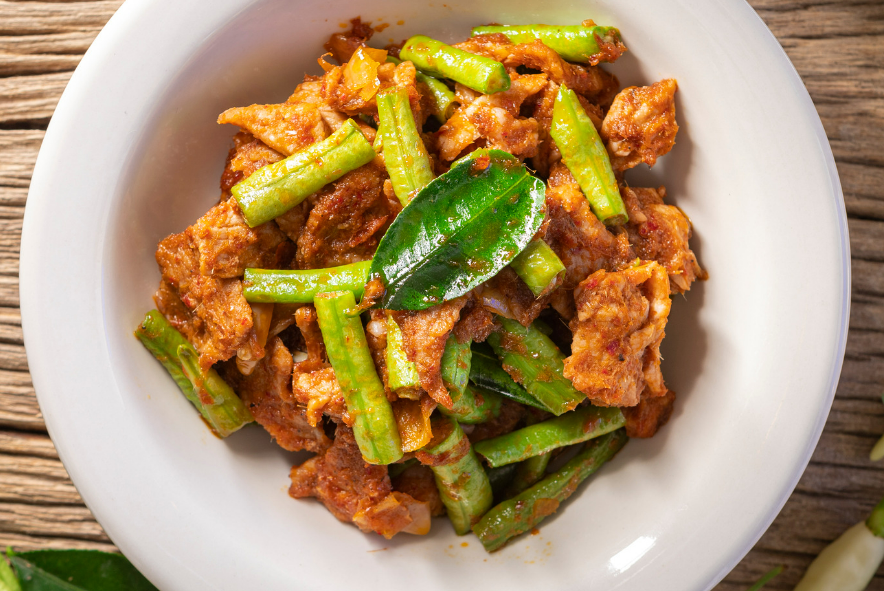 Pad Prik King - Chicken | Pow's Thai Kitchen